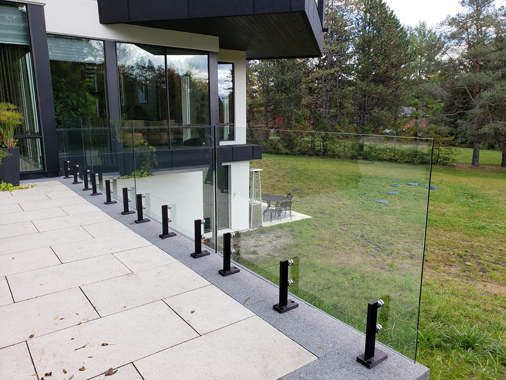 Laminated Glass Vs Tempered Glass: Which is better? | Benefits ...